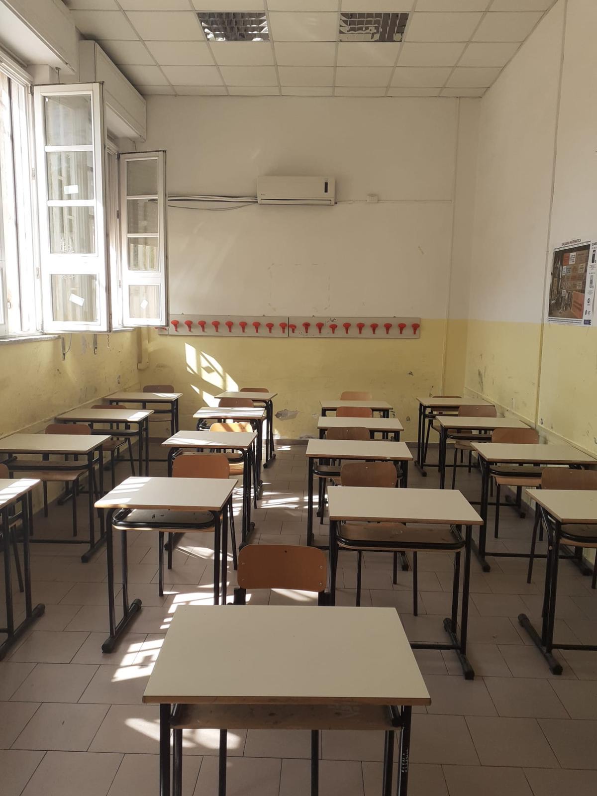 Furto al liceo Pansini | Vomero Magazine Furto al liceo Pansini | Vomero Magazine